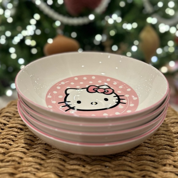 Hello Kitty | Kitchen | Hello Kitty Dinner Large Bowl Plates X 4 | Poshmark